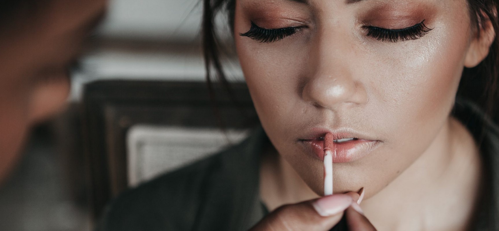 Qué es un gloss y cómo usarlo - Paco Perfumerías Blog